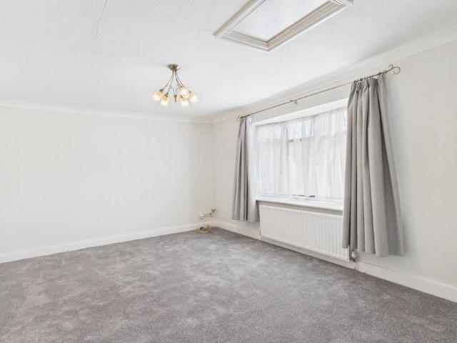 2 bedroom maisonette to rent