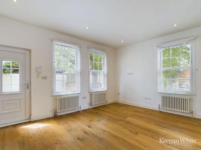 2 bedroom maisonette to rent