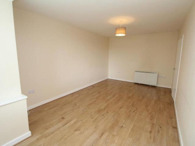 2 bedroom maisonette to rent