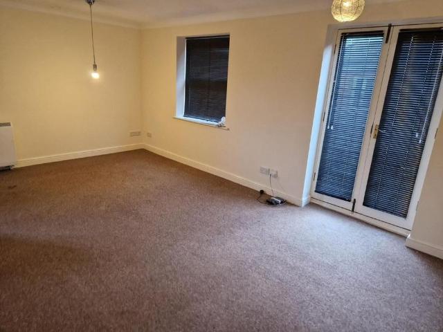 2 bedroom maisonette to rent