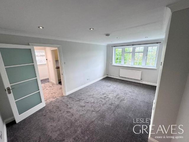 2 bedroom maisonette to rent