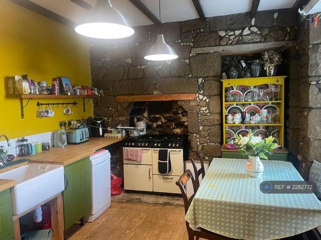 2 bedroom maisonette to rent