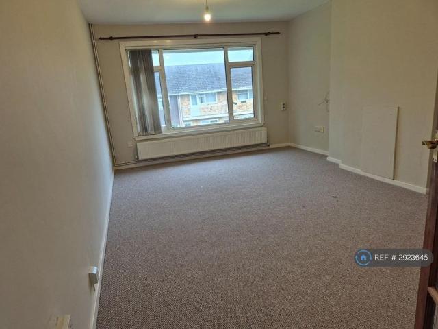2 bedroom maisonette to rent