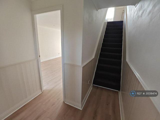 2 bedroom maisonette to rent