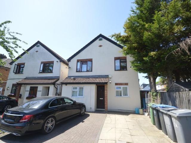2 bedroom maisonette to rent