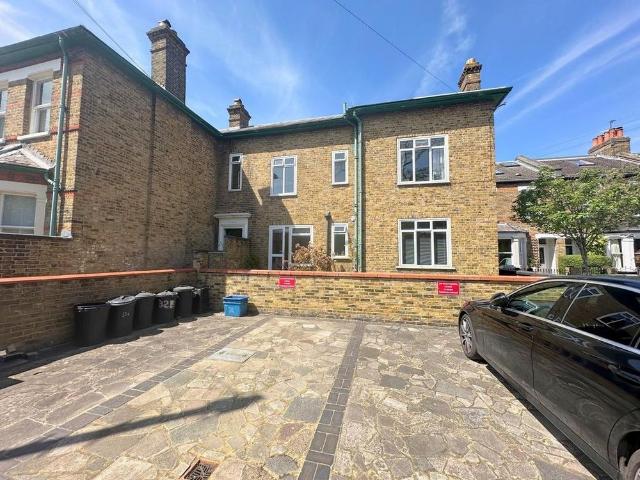 2 bedroom maisonette to rent