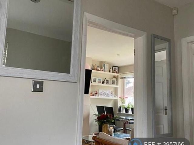 2 bedroom maisonette to rent