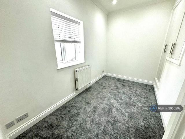 2 bedroom maisonette to rent