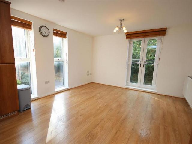 2 bedroom maisonette to rent