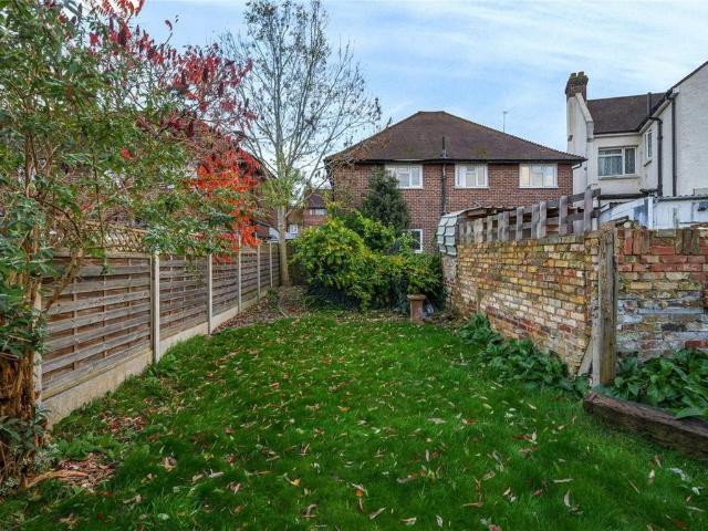 2 bedroom maisonette to rent