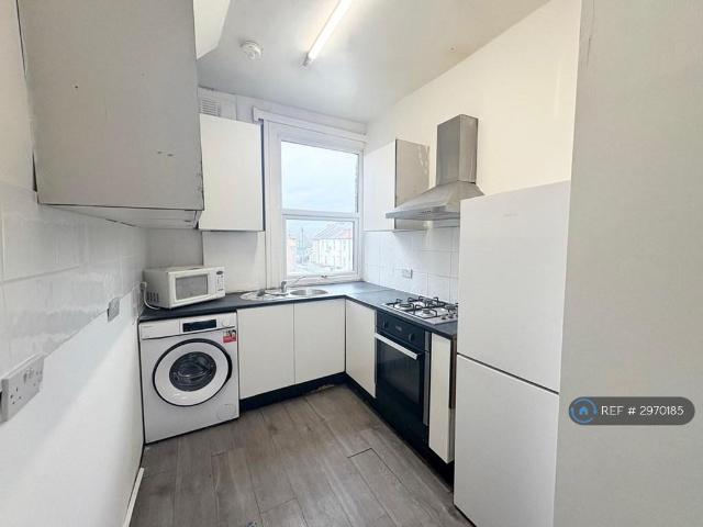 2 bedroom maisonette to rent