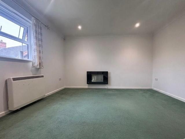 2 bedroom maisonette to rent