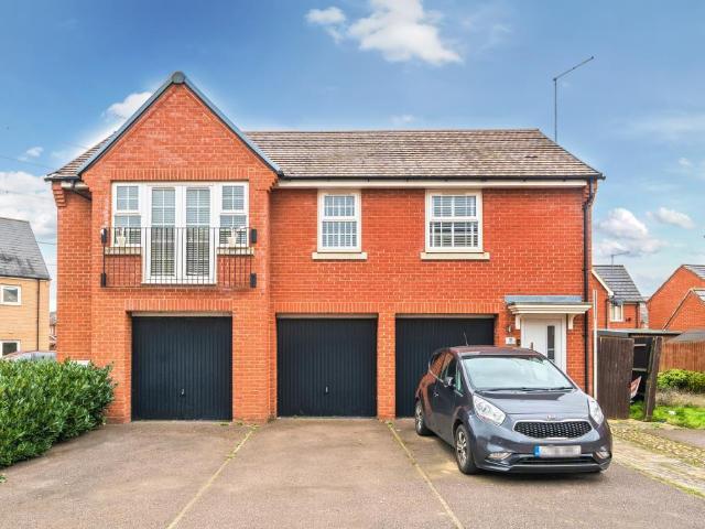 2 bedroom maisonette to rent
