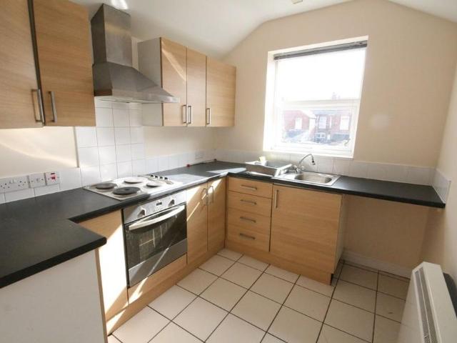 2 bedroom maisonette to rent