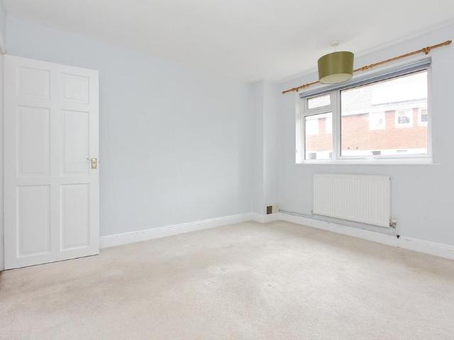 2 bedroom maisonette to rent