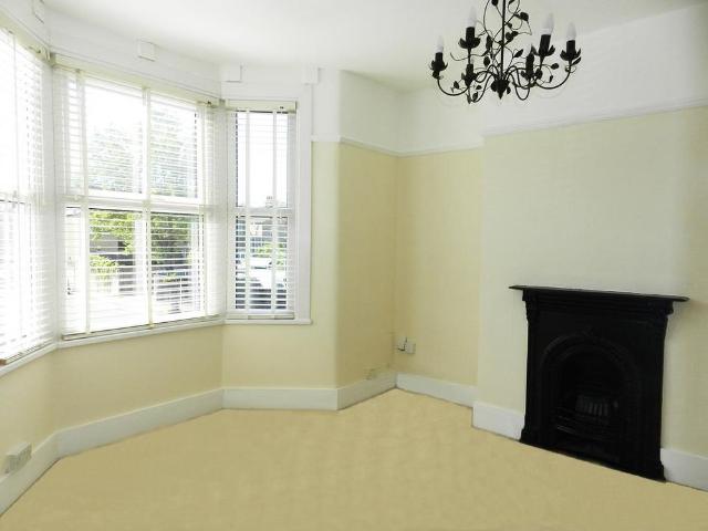 2 bedroom maisonette to rent