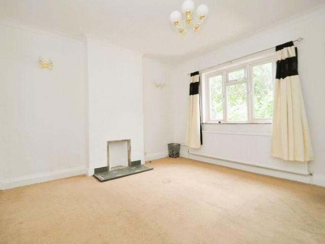 2 bedroom maisonette to rent