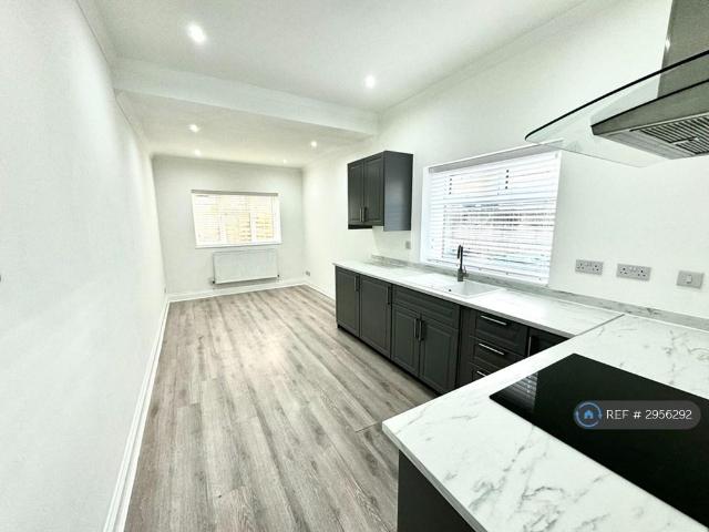 2 bedroom maisonette to rent