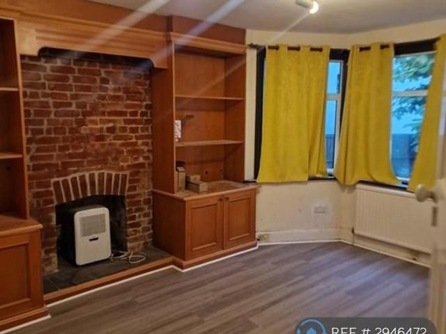 2 bedroom maisonette to rent
