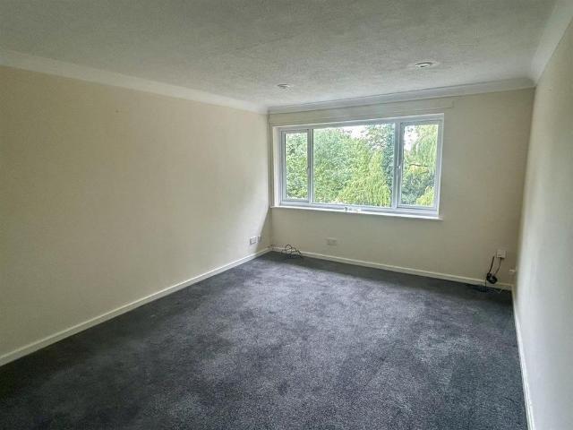 2 bedroom maisonette to rent