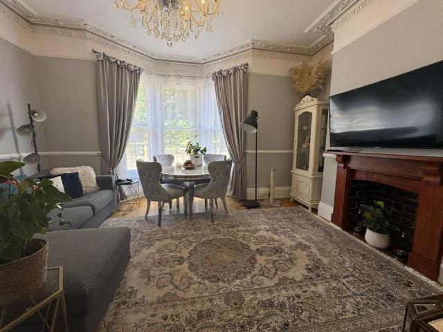 2 bedroom maisonette to rent