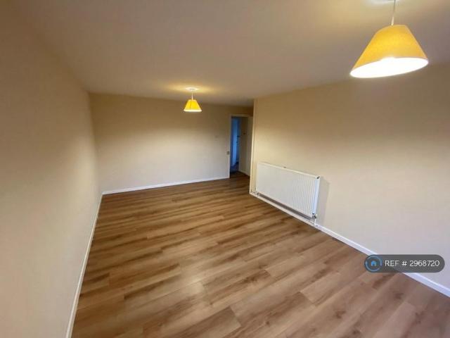 2 bedroom maisonette to rent