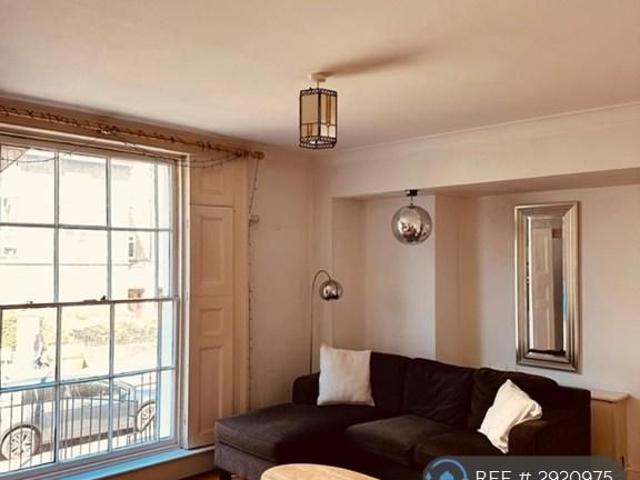 2 bedroom maisonette to rent