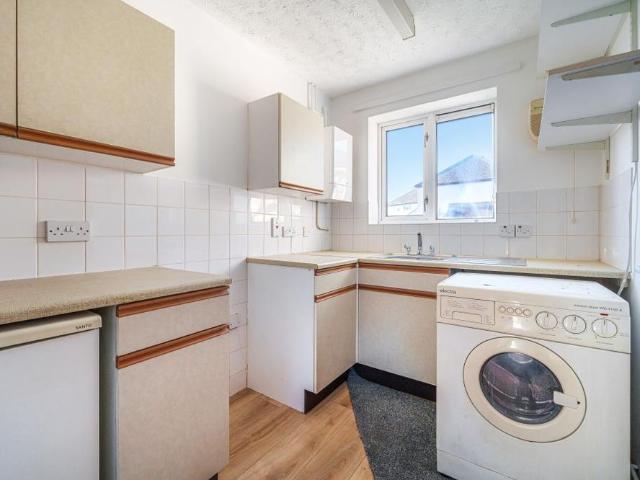 2 bedroom maisonette to rent