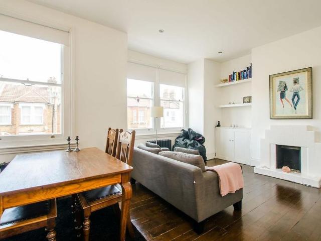 2 bedroom maisonette to rent