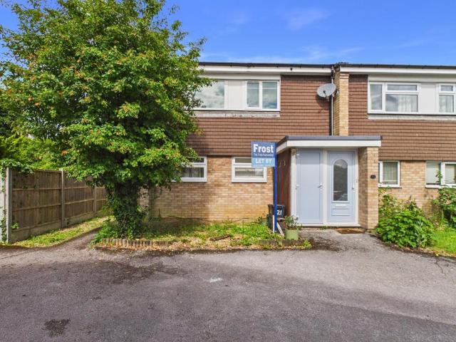 2 bedroom maisonette to rent