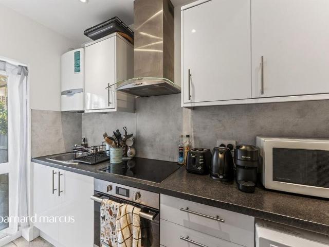 2 bedroom maisonette to rent