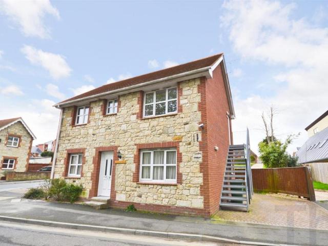 2 bedroom maisonette to rent