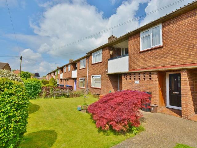 2 bedroom maisonette to rent