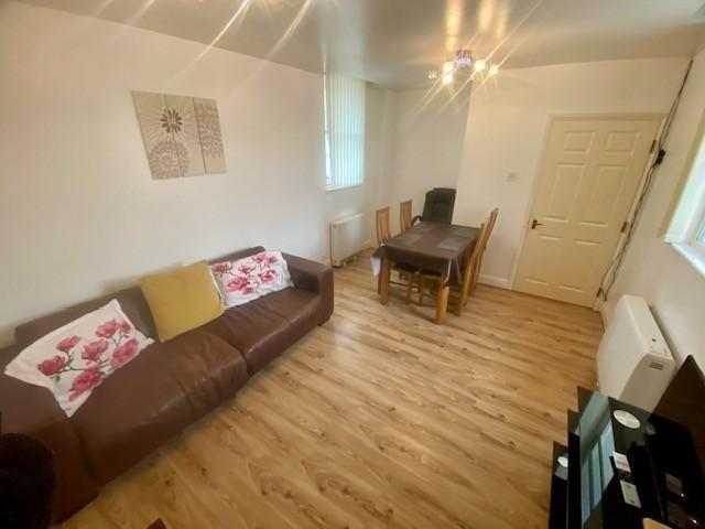 2 bedroom maisonette to rent