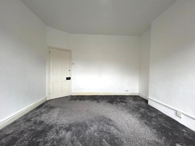 2 bedroom maisonette to rent