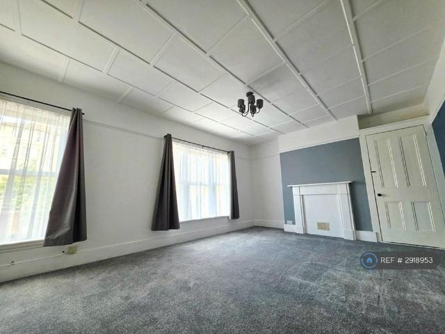 2 bedroom maisonette to rent