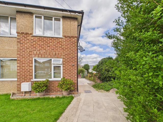 2 bedroom maisonette to rent