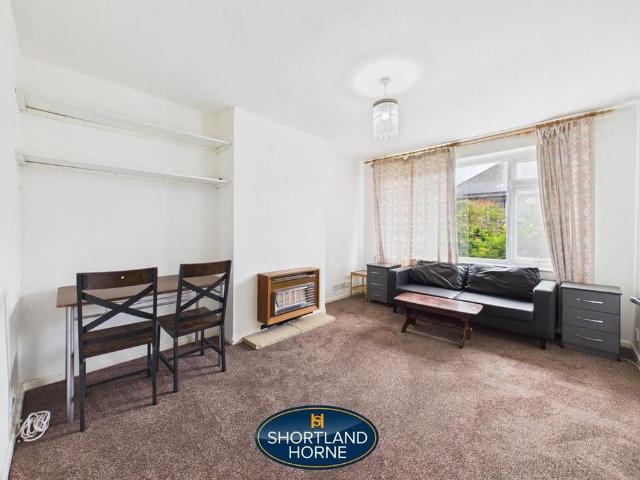 2 bedroom maisonette to rent