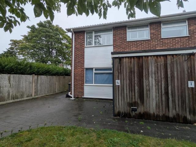 2 bedroom maisonette to rent
