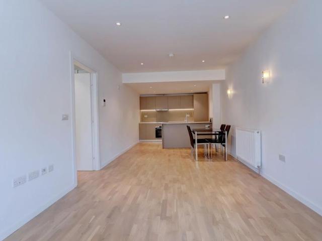 2 bedroom maisonette to rent