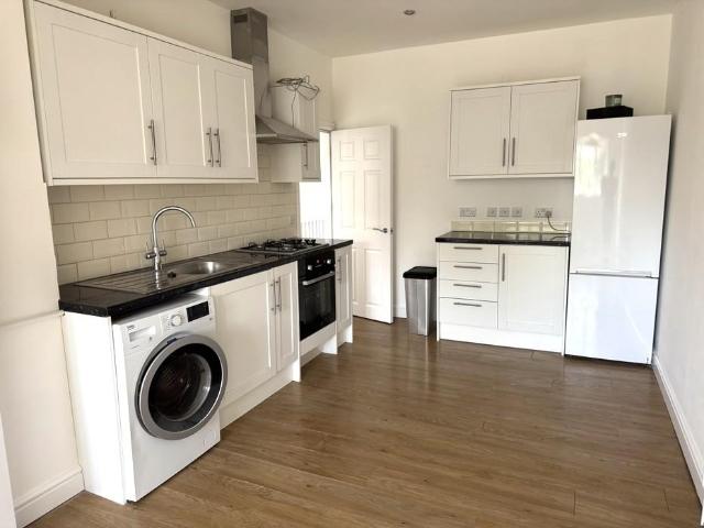 2 bedroom maisonette to rent