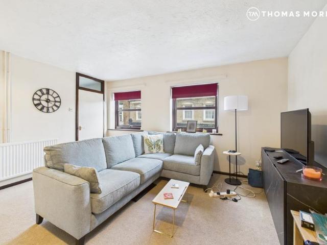 2 bedroom maisonette to rent