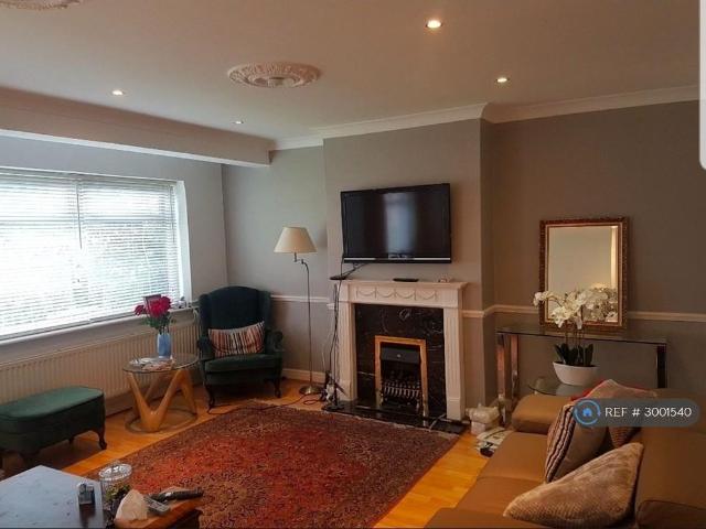 2 bedroom maisonette to rent