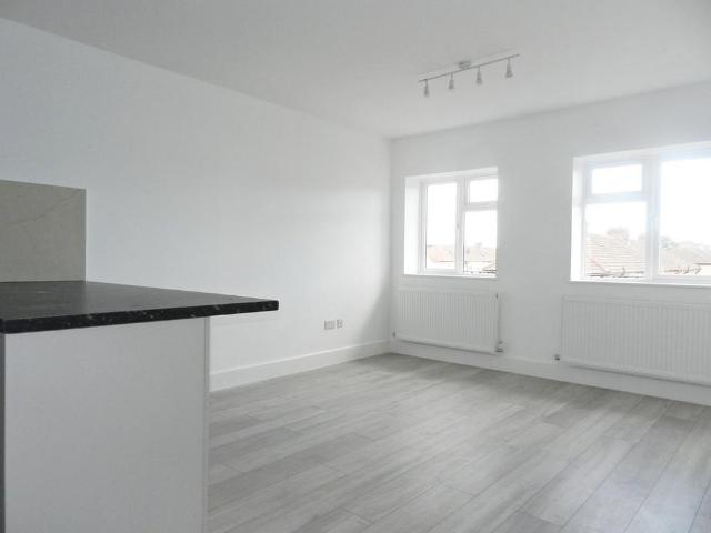 2 bedroom maisonette to rent