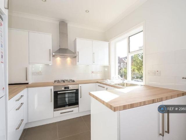 2 bedroom maisonette to rent