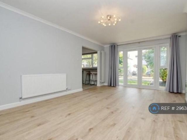 2 bedroom maisonette to rent