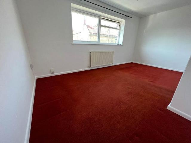 2 bedroom maisonette to rent