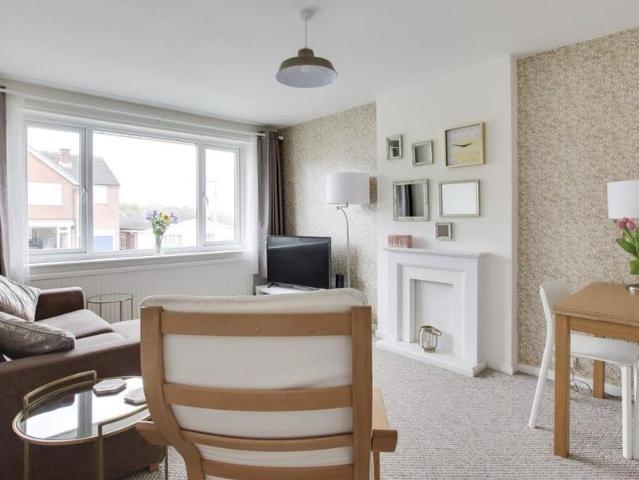 2 bedroom maisonette to rent