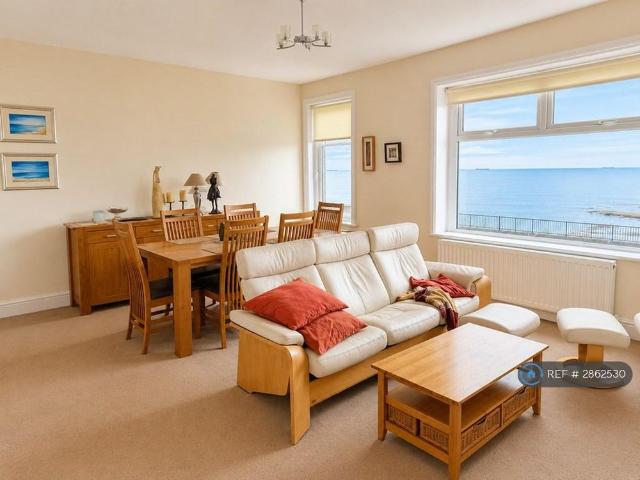 2 bedroom maisonette to rent