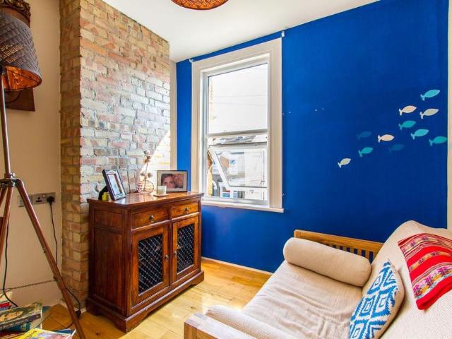 2 bedroom maisonette to rent